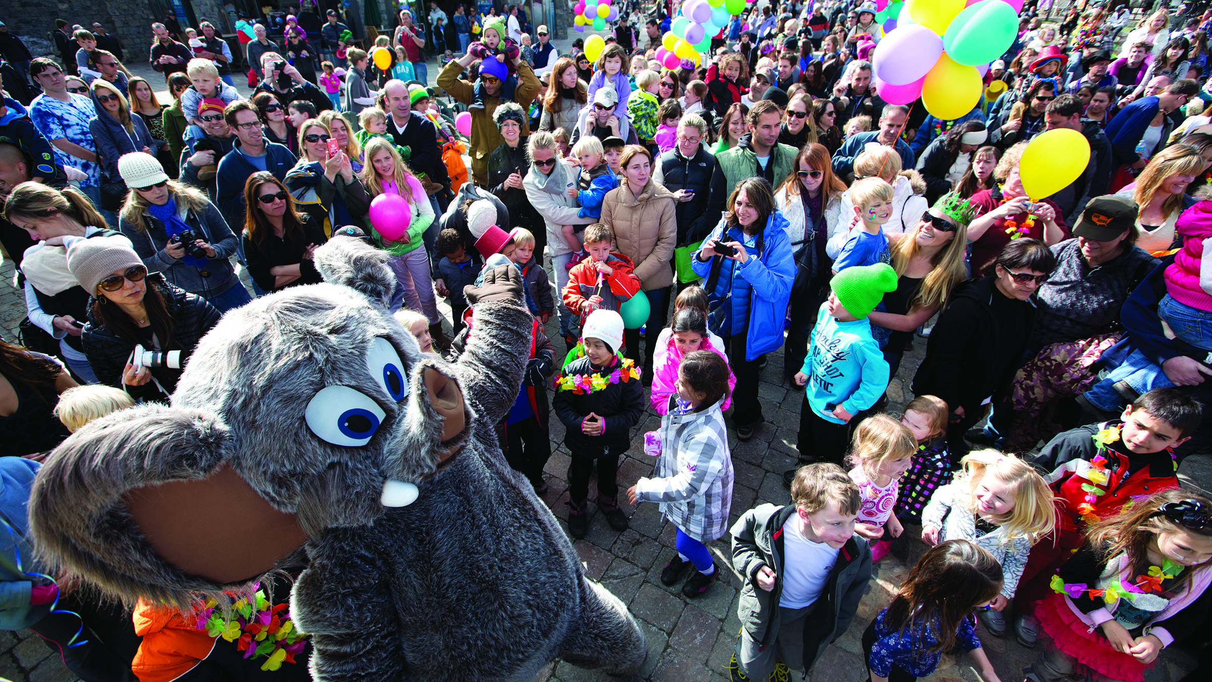 Woolly's Dance Party | Mammoth Mountain