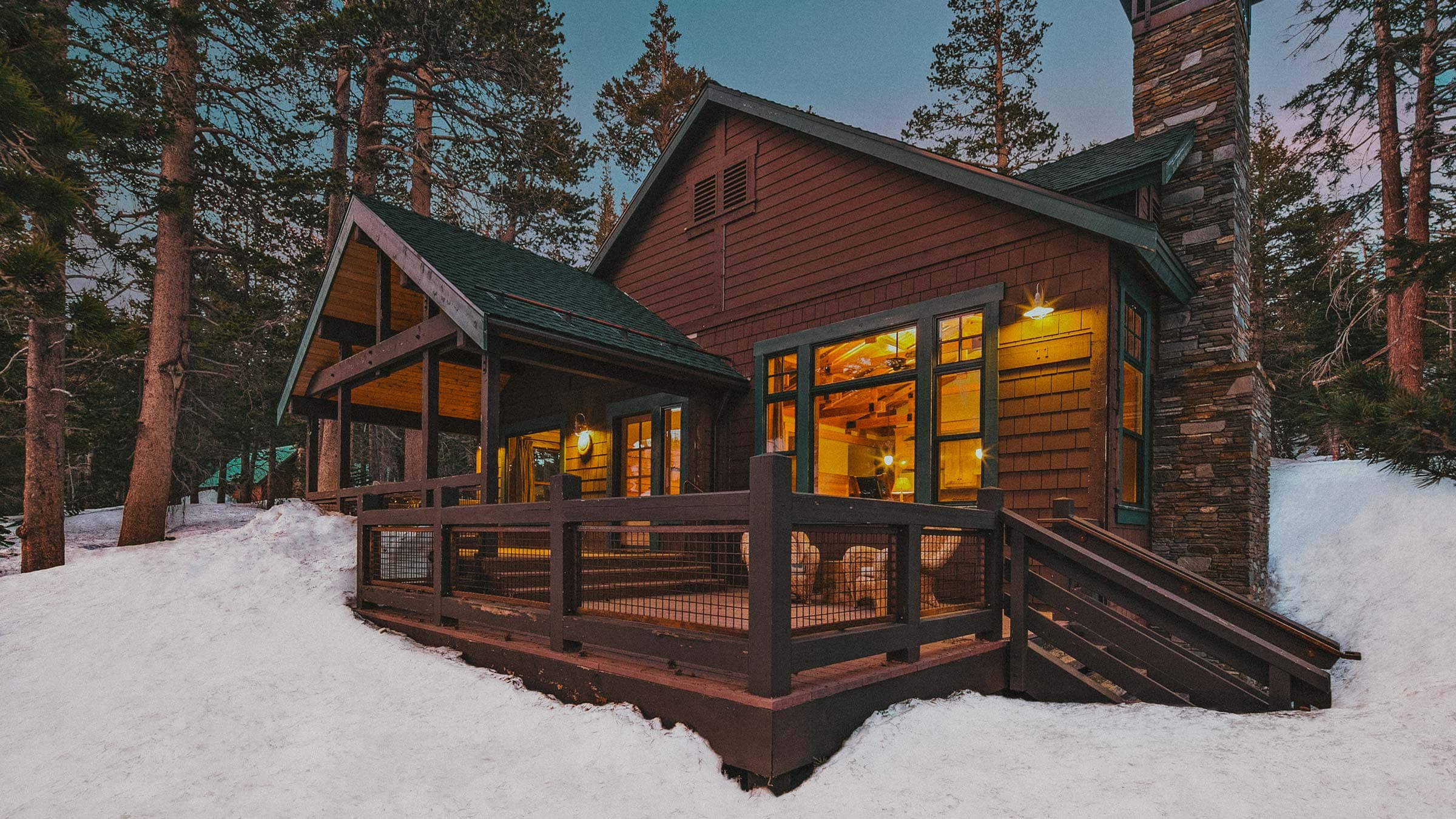 Tamarack Lodge | Mammoth Lakes Hotel & Cabin Lodging