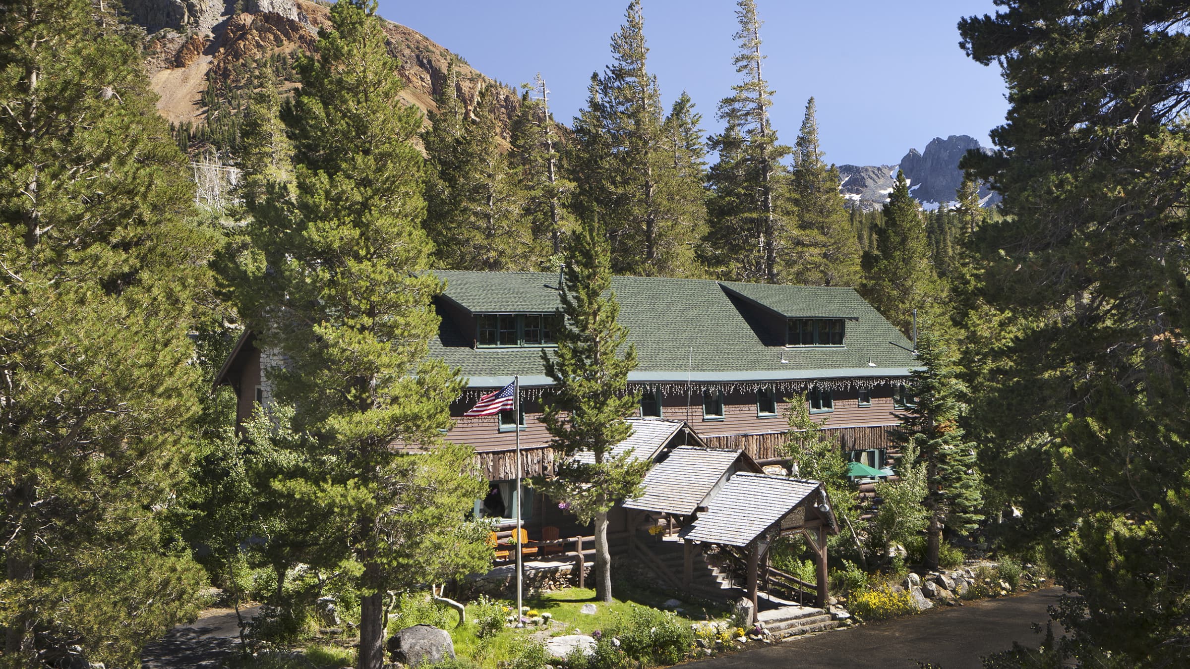 Tamarack Lodge | Mammoth Lakes Hotel & Cabin Lodging